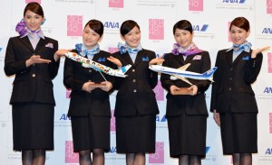 ANAのCAに変身したAKBが1位 先週の注目記事13年4月7日－13日