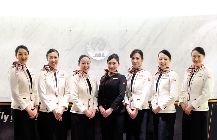 JAL、CAが個人向けマナー講座 9月から