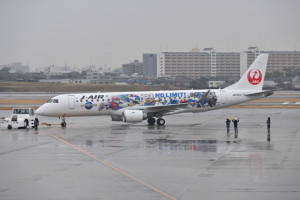 JAL、USJジェット就航 ジェイエアE190で23年3月まで