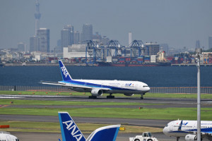 就航24年の500席機、国内線復活 特集・ANA 777-300運航再開