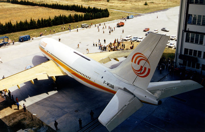 221028_A300_aib_04-720