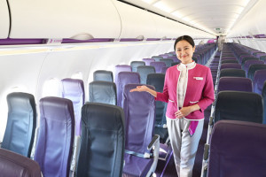 ピーチ、座席間隔広いA321LR公開 関空－バンコク12/27開設