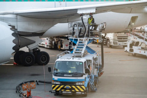 ZIPAIR、定期便で世界初のSAF通年使用 ホノルル線でCO2削減