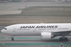 JALの777-200ER、初号機がビクタービル到着 20年10カ月の歴史に幕