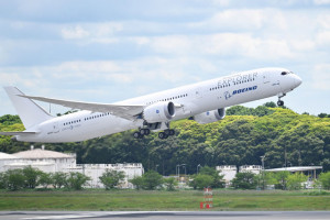 「空のカーナビ」実現へ787-10エコ試験機が成田離陸 国交省とFAAら、世界初の次世代航空交通システム「TBO」飛行試験