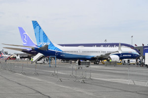 777X、A350より広い客室アピール 737-10も試験機公開、リヤド航空は787-9展示＝パリ航空ショー2023