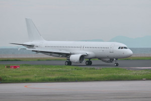 黒いスターフライヤー、真っ白A320が北九州に 返却整備終えた6号機