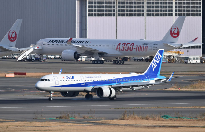 ANAとJAL、地震で国内線25便欠航 小松や新潟など