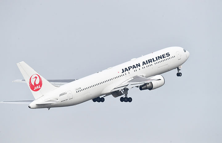 JAL、767就航40周年記念ツアー 成田チャーターと格納庫見学