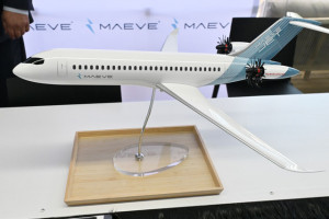 JAL、電動ハイブリッド機「MAEVE Jet」開発で独メイブと基本合意 地域路線維持へ現実解模索