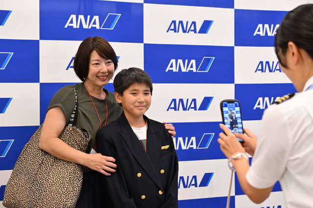 ANA、大西宇宙飛行士と子供たちのISS交信イベント 無重力下の生活紹介